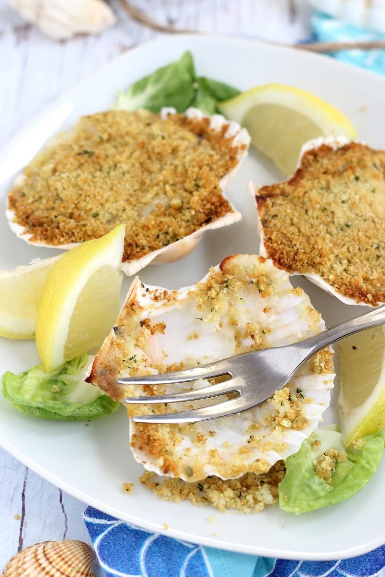 My Foodie Days | Seafood gratin served in scallop shells