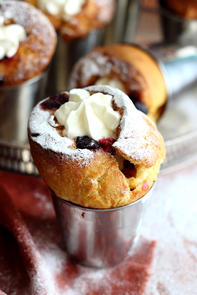 My Foodie Days | Blueberry and raspberry popovers