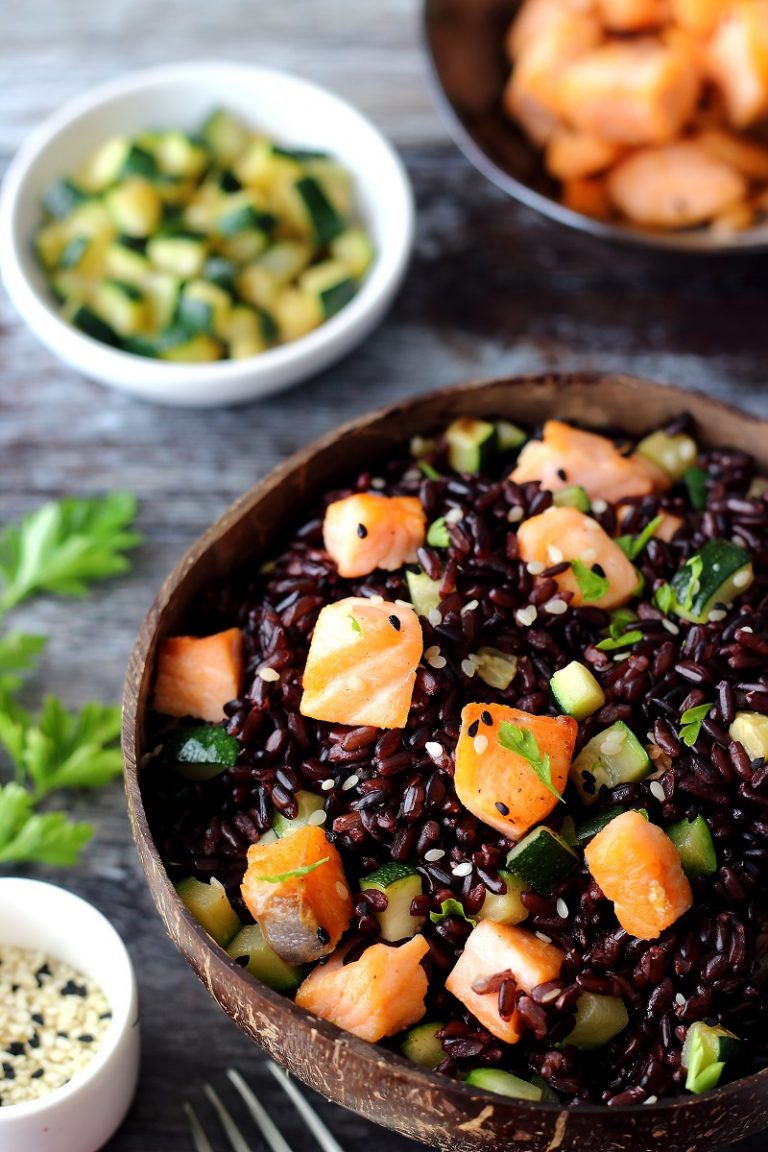 My Foodie Days | Venere rice with salmon and courgette