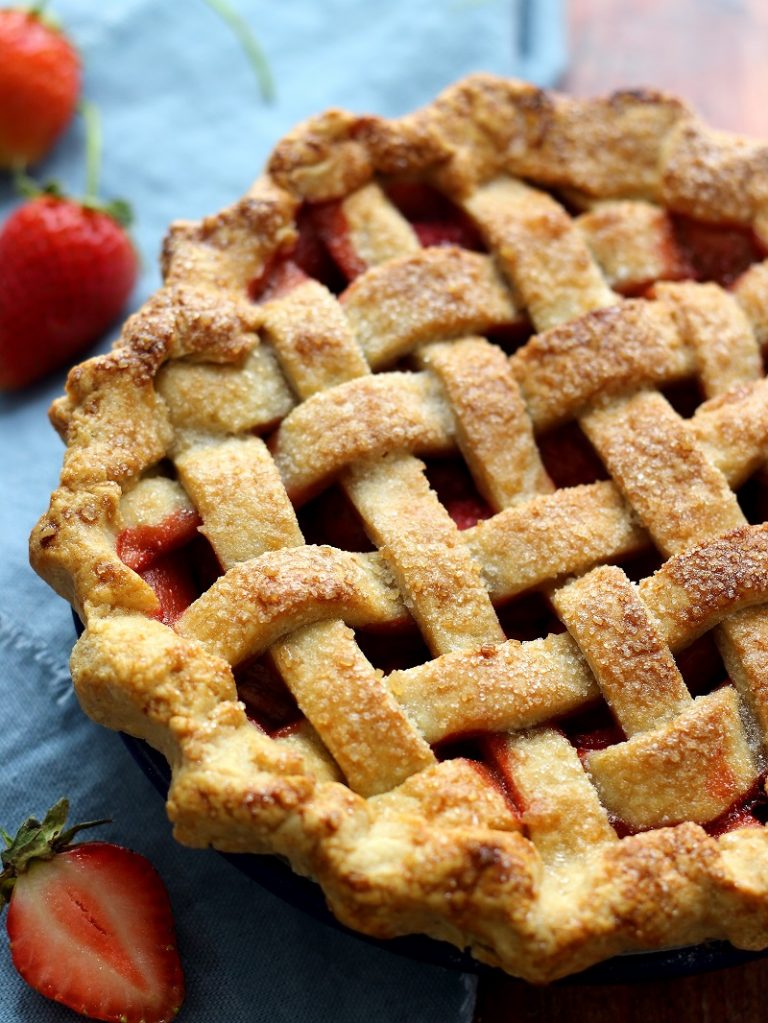 My Foodie Days | Strawberry lattice pie