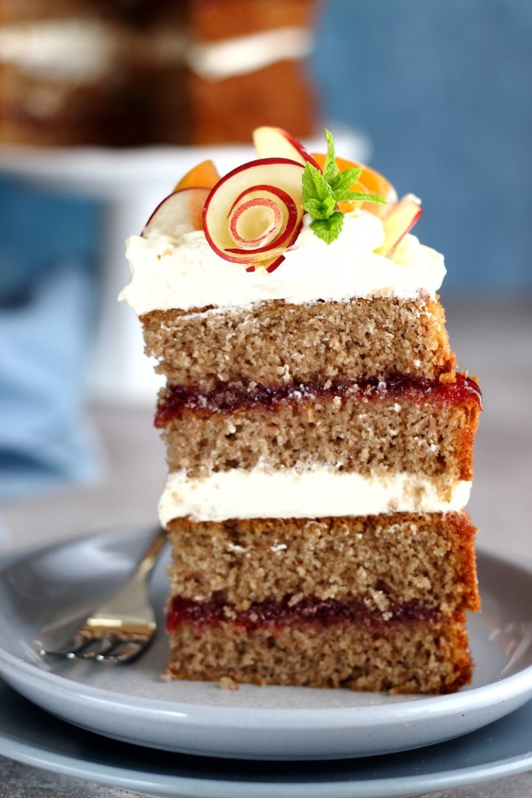 My Foodie Days | Buckwheat cake with strawberry jam